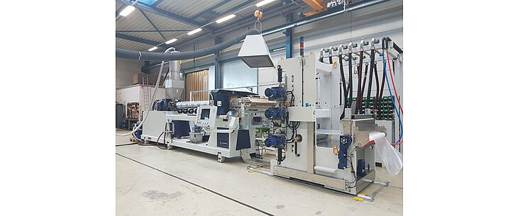 EconCore chooses MEAF 50-H34 extruder for R-PET honeycomb sandwich panels