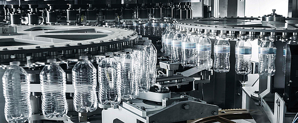 How does Sidel view the issue around PET?