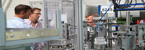 Flat caps, tethered caps, sports caps and complex cap systems