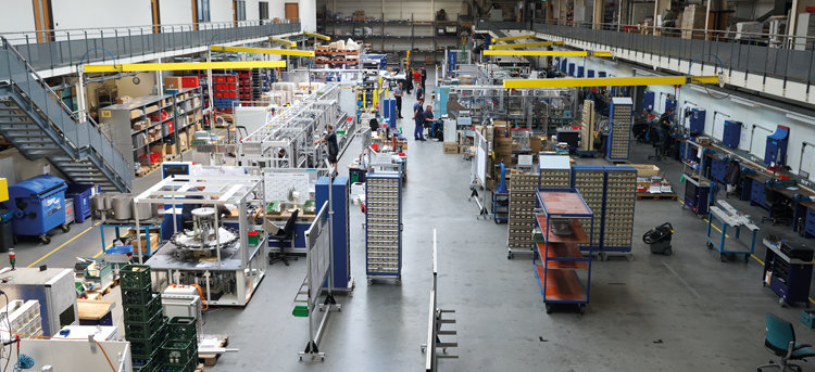 Flat caps, tethered caps, sports caps and complex cap systems