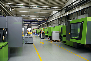 ENGEL – 100% all-electric production of beverage closures