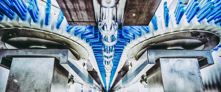 SIDEL’S unique preform feeder ensures easy and safe operations