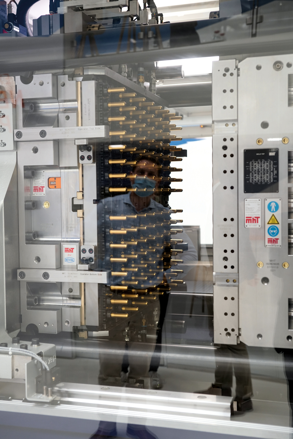 Fit to battle - Side-entry à la Netstal - Presentation of the new PET-LINE